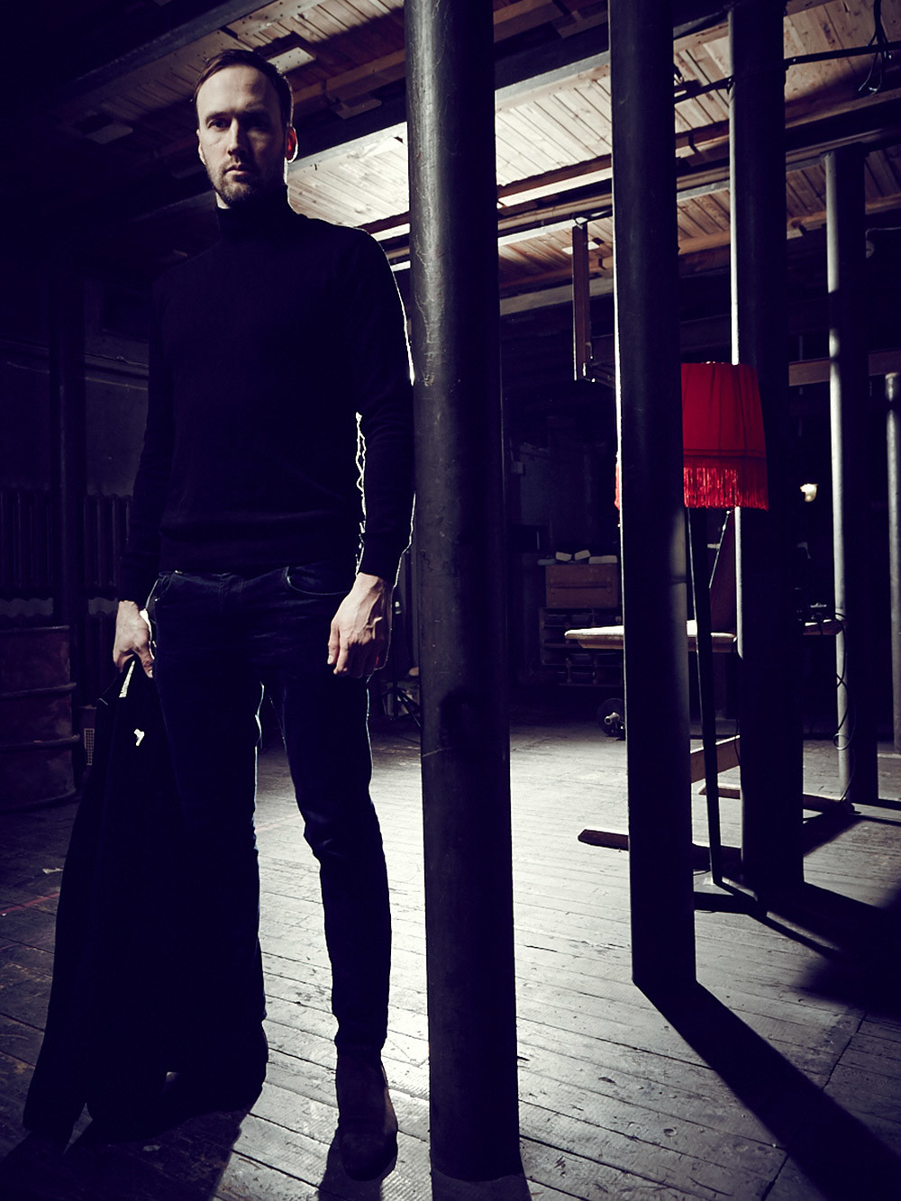 “Daudziņš virs manas galvas nolicis smagu māla vāzi. Jautājums – kāpēc ...