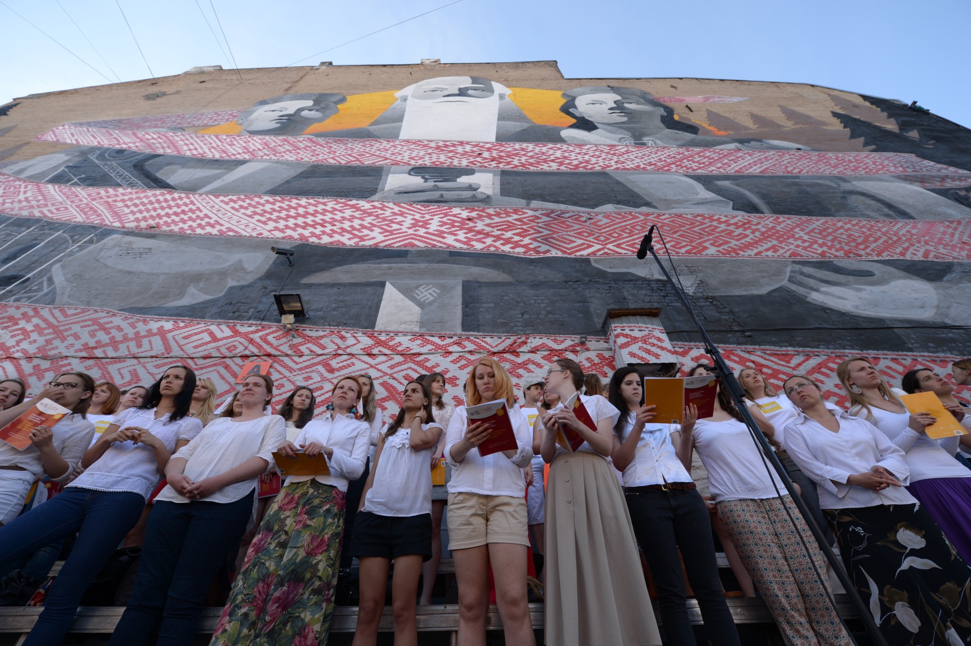 Kas ir Dainis Rudens, Latvijā lielākā sienu gleznojuma autors?