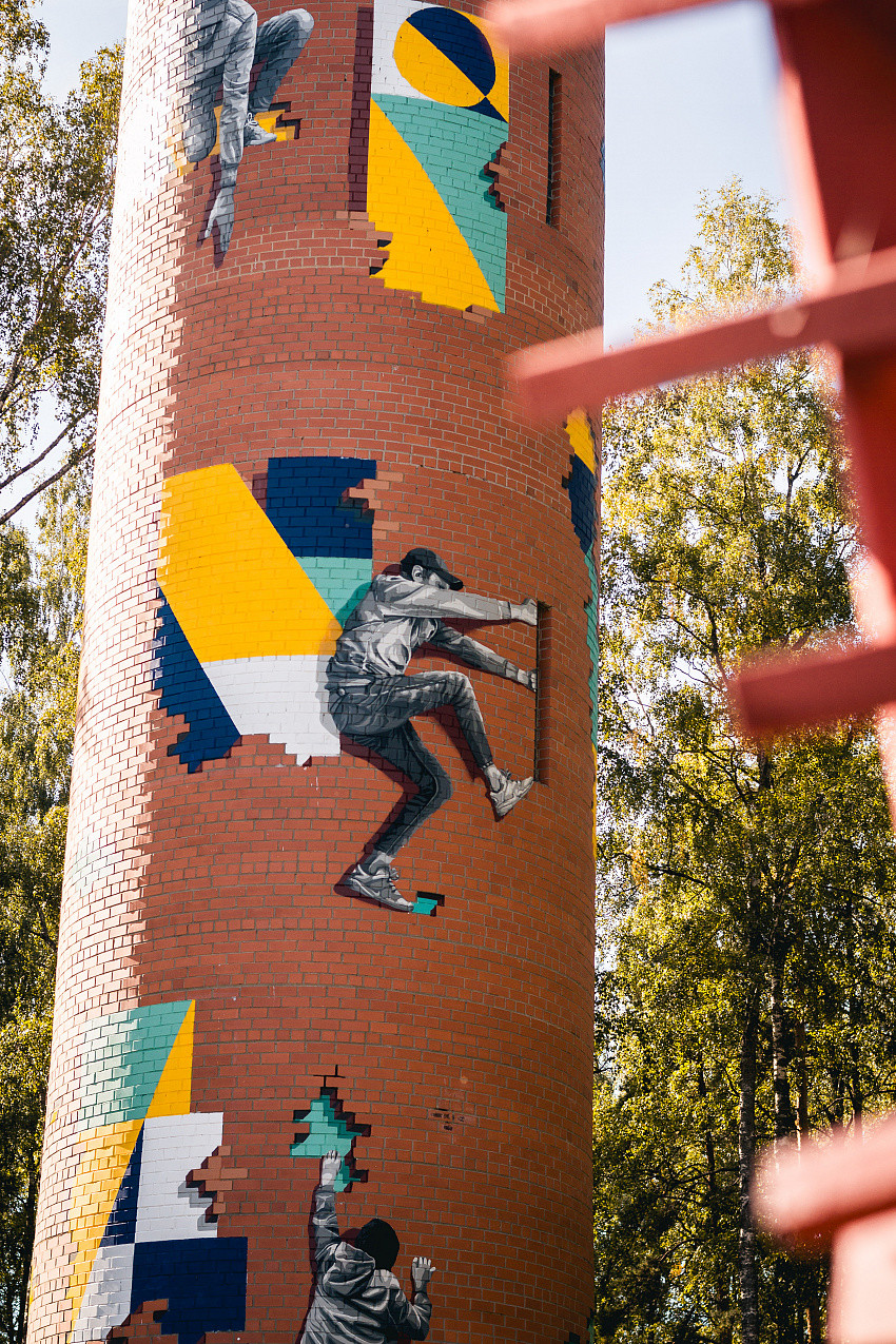 Grafiti mākslinieks Dainis Rudens Olainē radījis Baltijā augstāko sienu ...