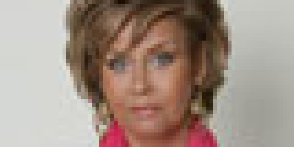 Inta Fogele gultas priekus bauda ar datorģēniju