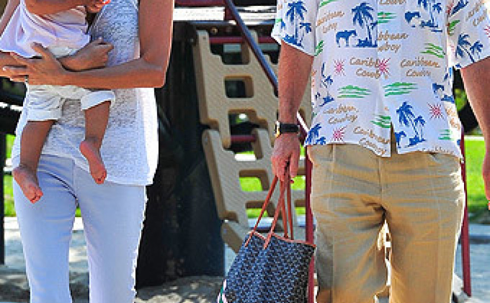 "Cietais rieksts" pārvērties par opi un parāda savu meitu. FOTO | Jauns.lv