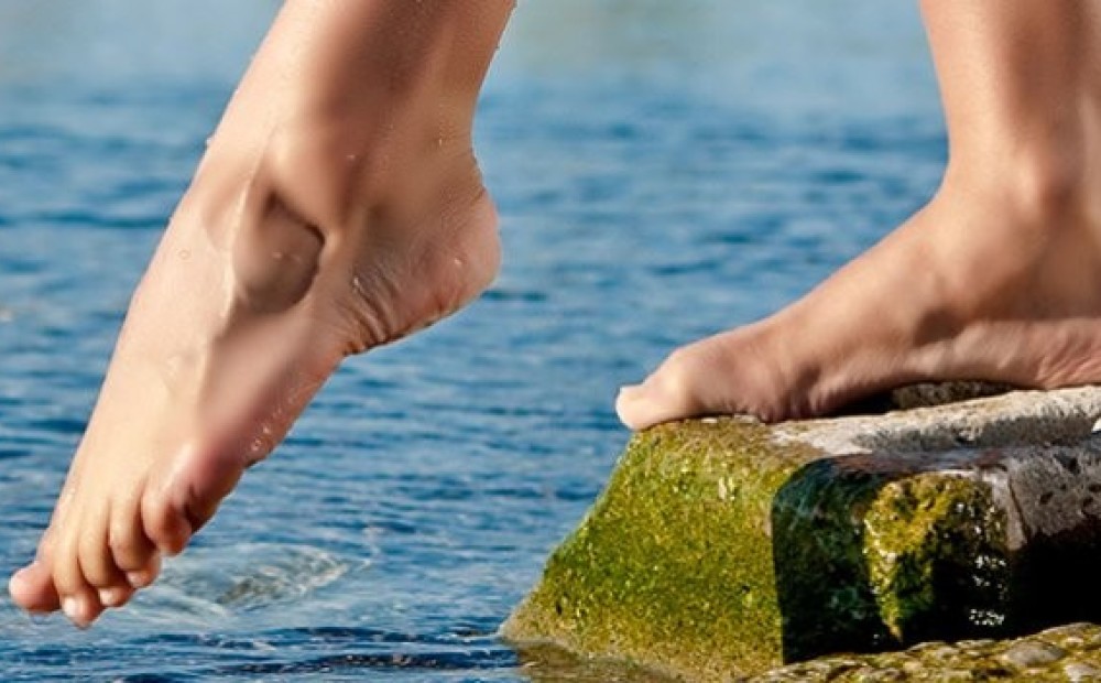 Perfekti gludas kājas katru dienu. 10 padomi kāju skūšanai - Jauns.lv