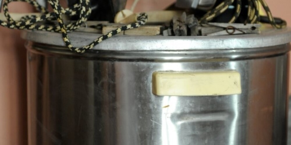 Piena pudeles, smukās lelles... Padomijas nostaļģija "Koka Rīgas ...