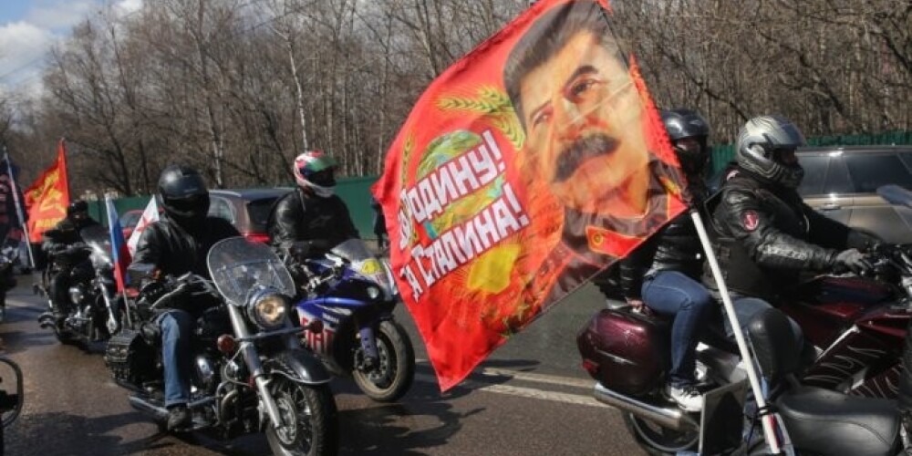 FOTO: "Putina baikeri" tomēr sāk ceļu no Maskavas uz Berlīni. Kā viņi ...