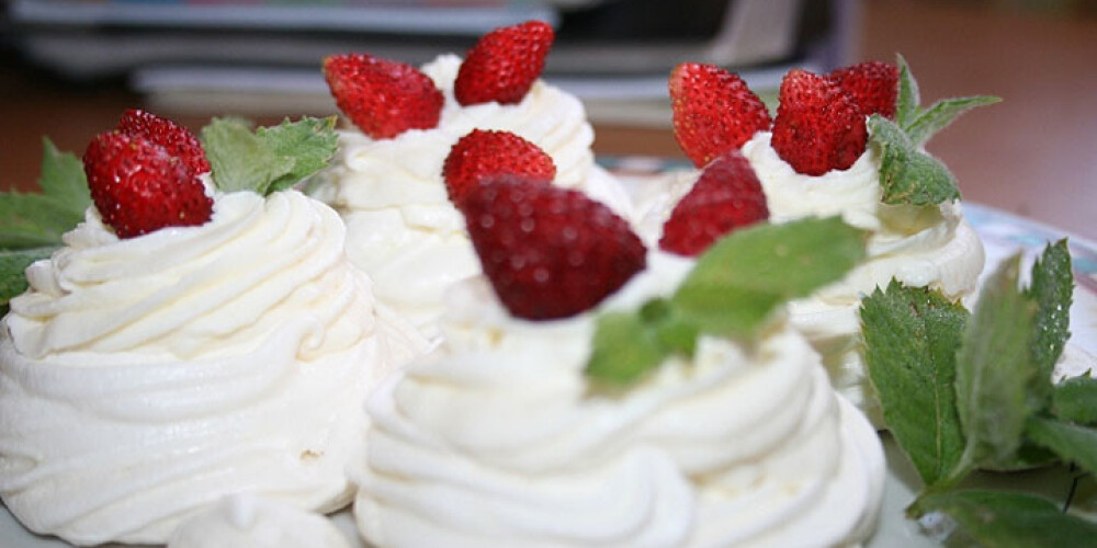 Bezē cepumi - divkārt garšīgāki, ja cepti mājās!