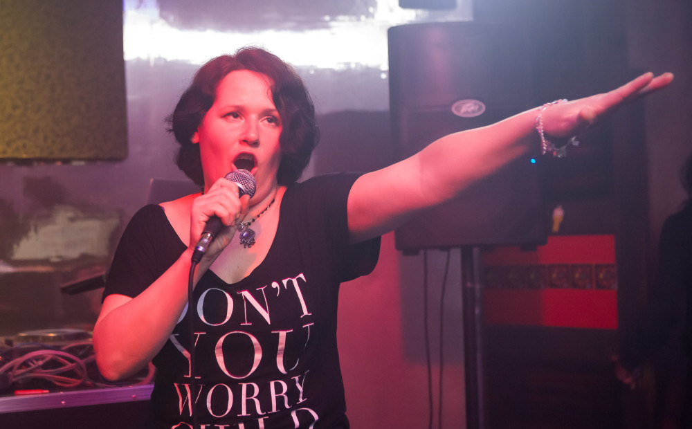 Kombuļu Inese koncertē dzimšanas dienas ballītē - Foto