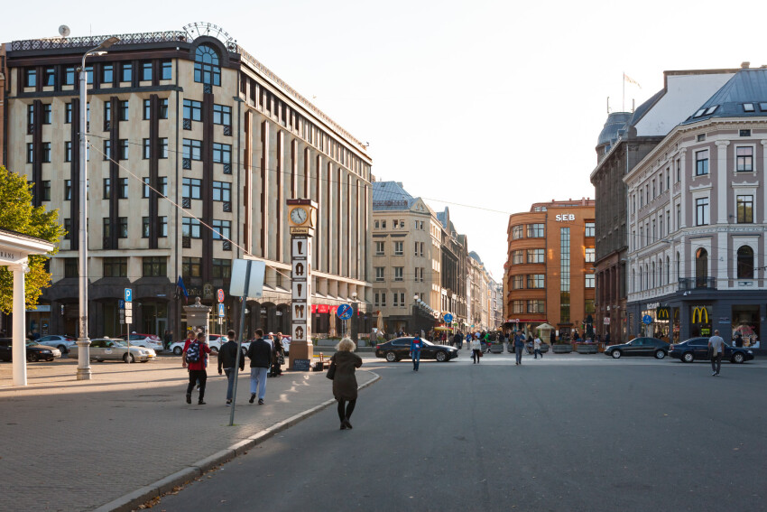 Zudusī Rīga: unikāli foto no pagātnes un mūsdienu pilsētas ainas