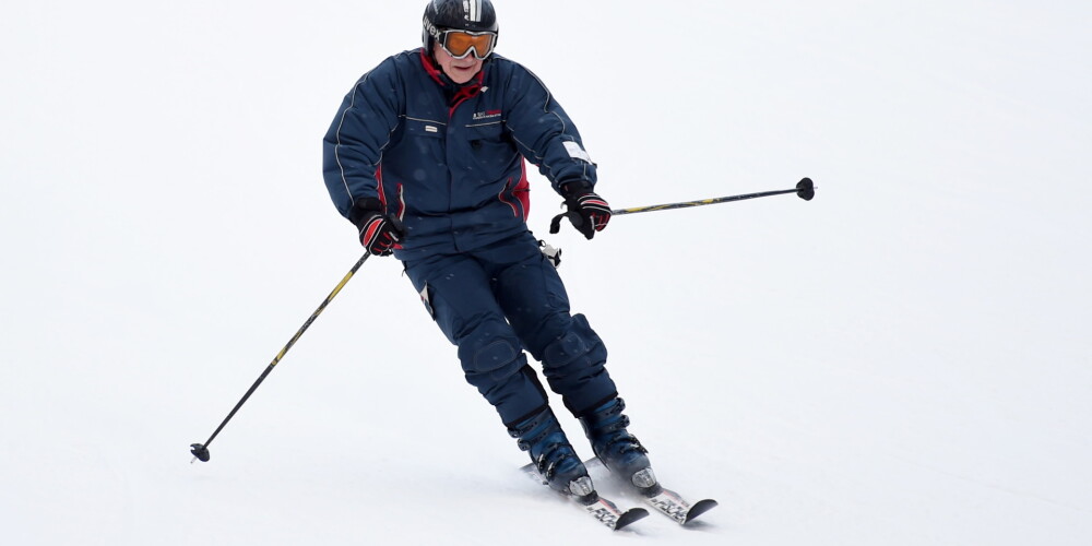 Vairākas slēpošanas trases Latvijā nedēļas nogalē plāno sākt darbību