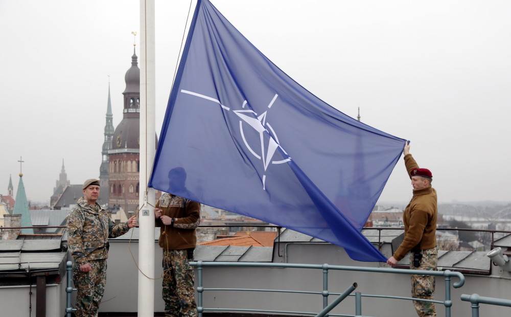 Latvijā svin 15 gadus NATO sastāvā. Vējonis: "Esam stiprāki kā jebkad ...