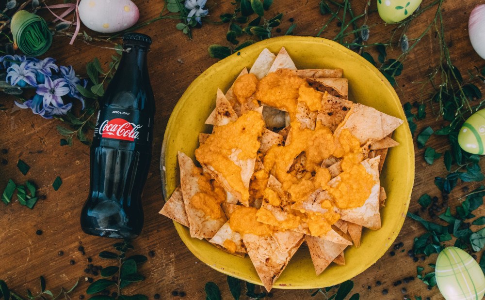 Lavaša čipsi ar Čederas siera mērci