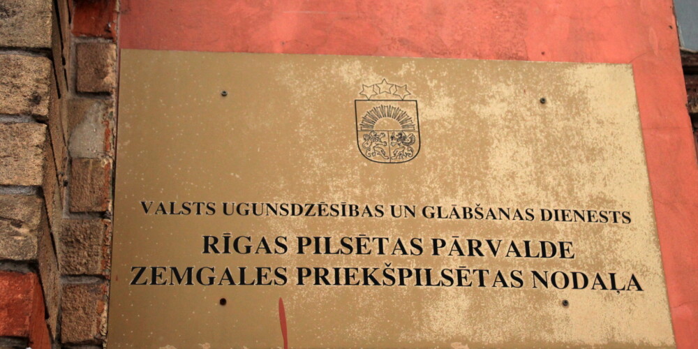 No Akmeņu ielas VUGD depo joprojām nav izvākušies visi tur mītošie ...