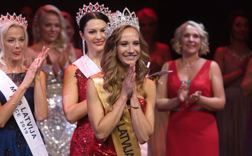 FOTO: noskaidrota konkursa "Misis Latvija 2019" uzvarētāja