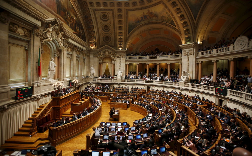 Portugālē notiek parlamenta vēlēšanas