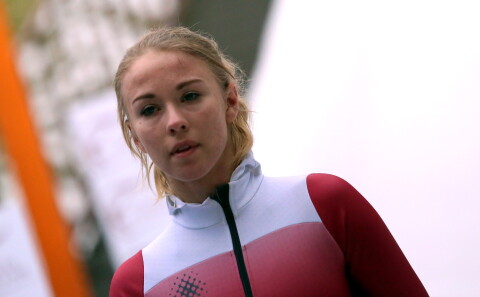 Eiropas čempionātā skeletonā Latviju dāmu konkurencē pārstāvēs Endija ...