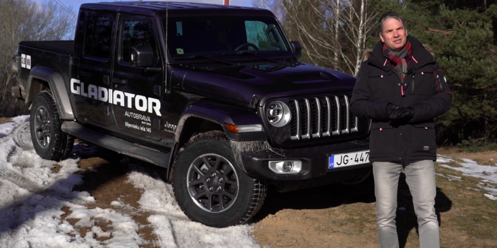 Auto ziņas: Jeep Wrangler ar kravas kasti