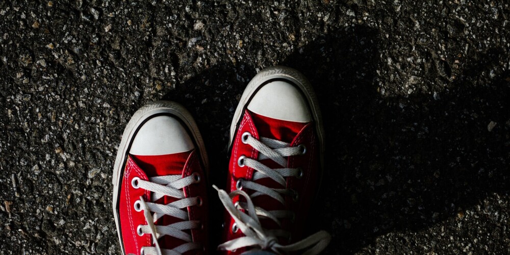 Pusaudzis izgāja pa durvīm un pazuda