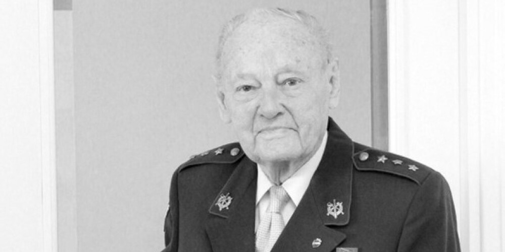 104 gadu vecumā mūžībā devies KDS dibinātājs Atis Antons Homka