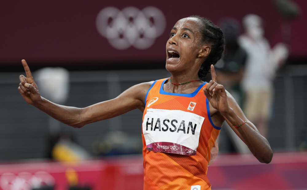 Hasana kā otrā skrējēja olimpisko spēļu vēsturē vienā gadā uzvar 5000 ...