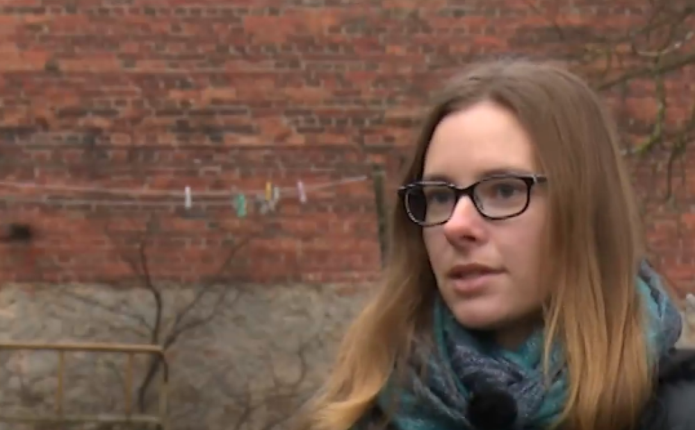 "Domāt, ka saslimšu viegli, ir ļoti kļūdaini," saka Sandra, kuras vīrs ...