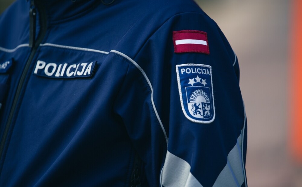 Policists Jūrmalā pārsteidz ar neitralitāti pret karu