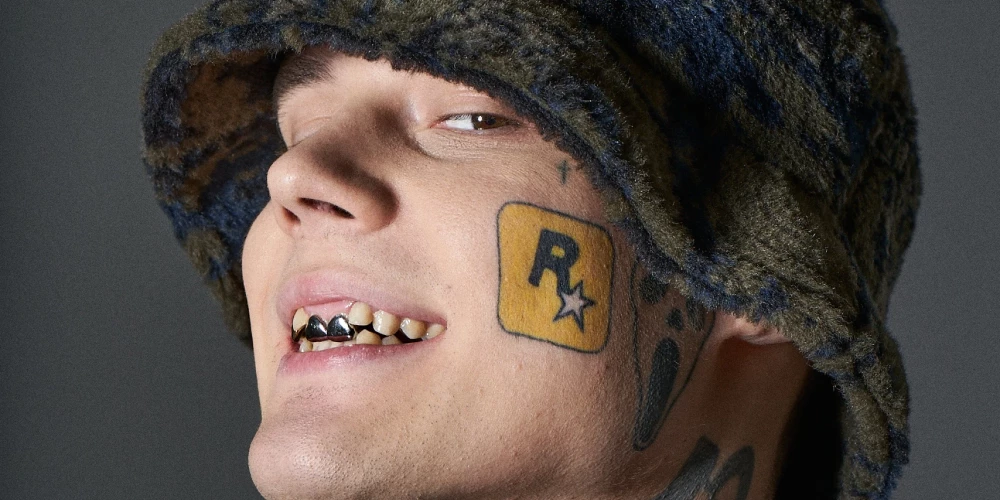 Albumu "Slikc Sunc" izdod kolorītais pašmāju reperis Steps