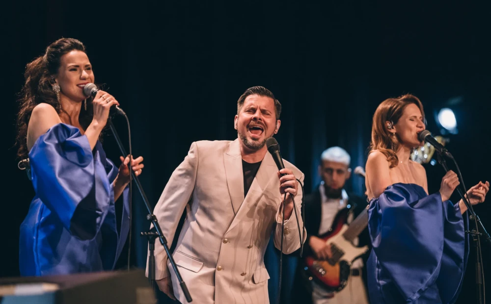 FOTO: Intars Busulis & Abonementa orķestris priecē siguldiešus