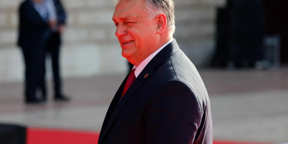 Orbāns izsmej Eiropas Parlamentu par korupcijas skandālu