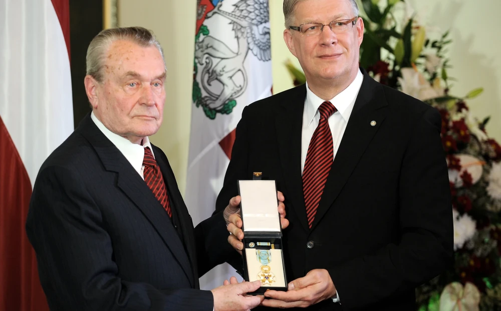 Mūžībā devies bijušais LKP CK pirmais sekretārs Jānis Vagris