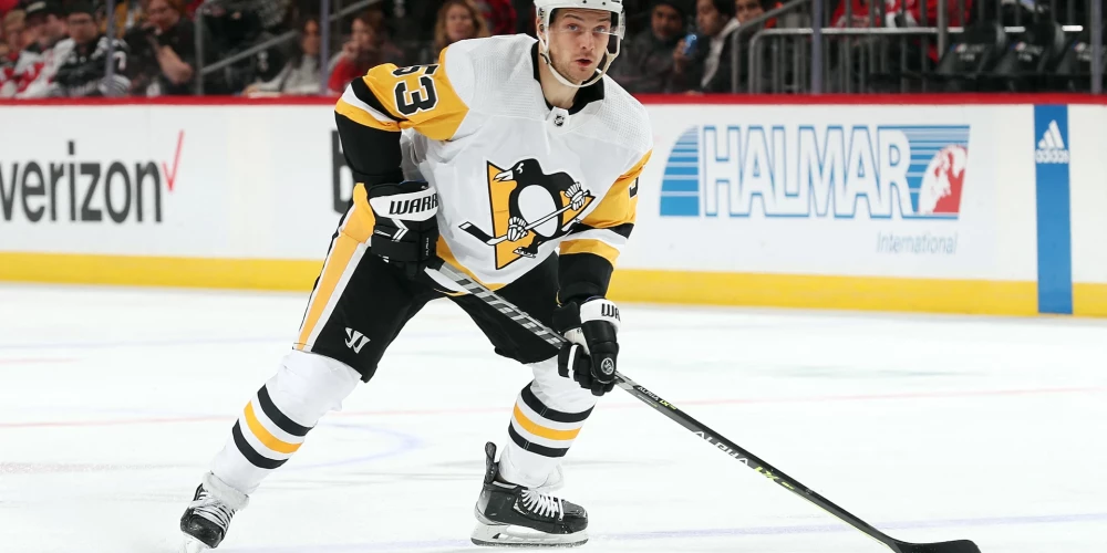 Bļugers aizmainīts uz Vegasas "Golden Knights"