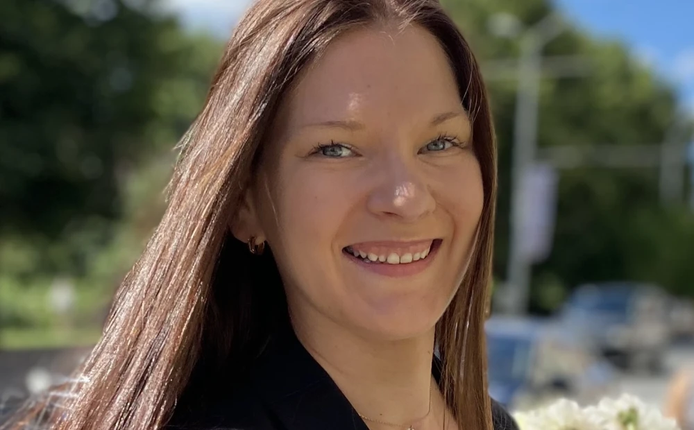 Bērns nokrīt veikalā uz grīdas un raud, bet apkārtējie šausminās, ka ...