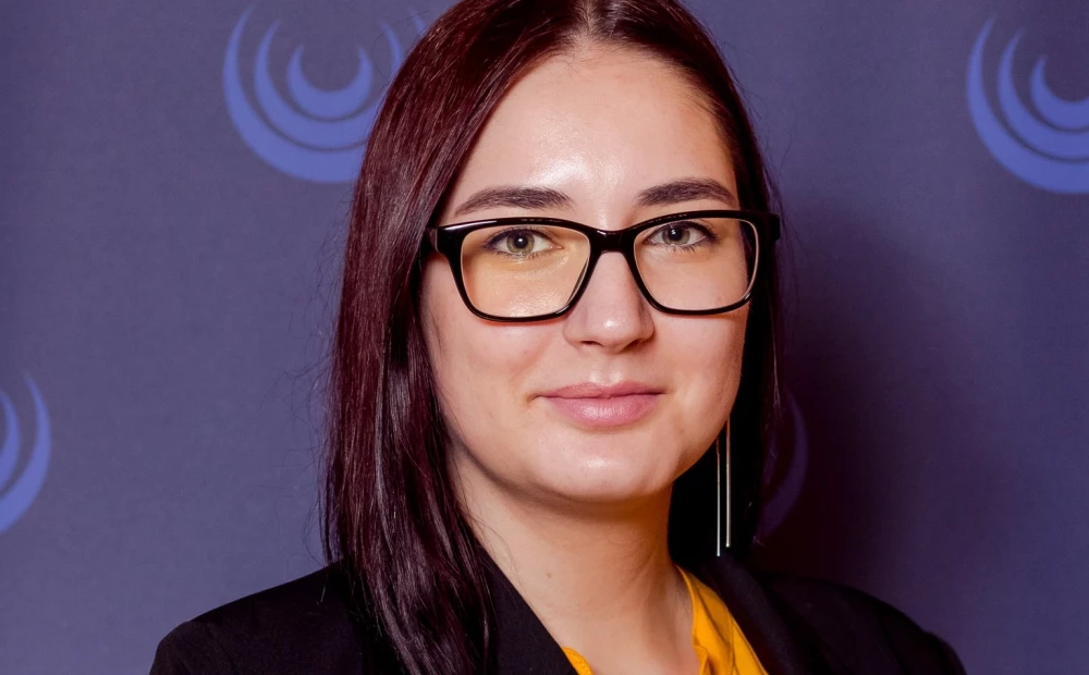 Mācoties svešvalodu, nevajag kautrēties: arī pieaugušajiem noder bērnu ...