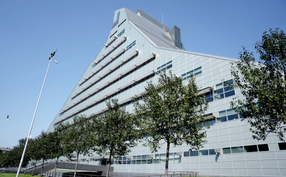 Seši mēneši cietumā un ievērojamas naudas summas piedziņa - nozogot ...