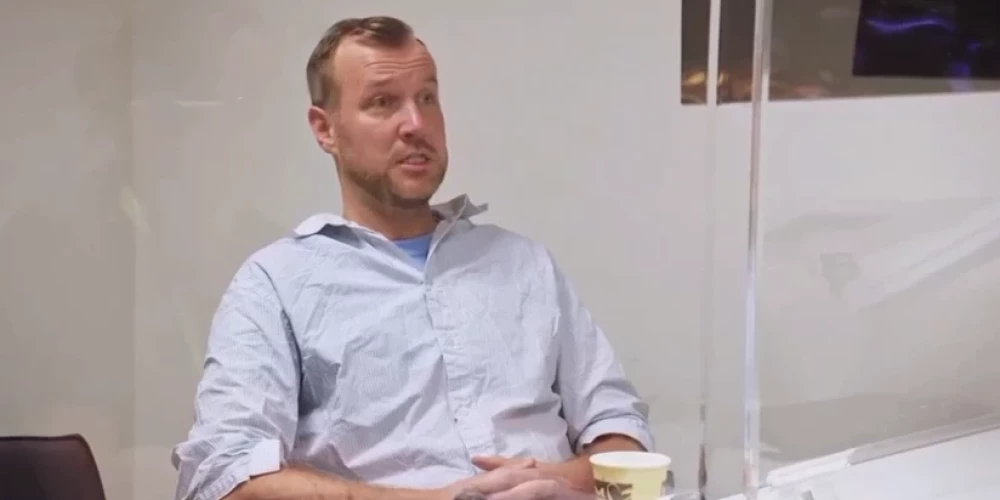 Cilvēki neizpratnē: kā šobrīd tiesātais Ernests Rieksts var brīvi ceļot ...