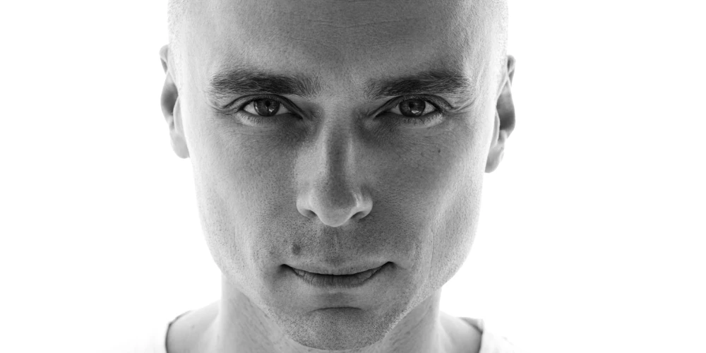 Ar vareniem jaunumiem klajā nāk dziedātājs Dons