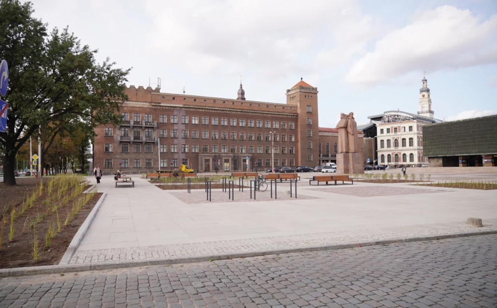 Atjaunotais Latviešu strēlnieku laukums - Foto