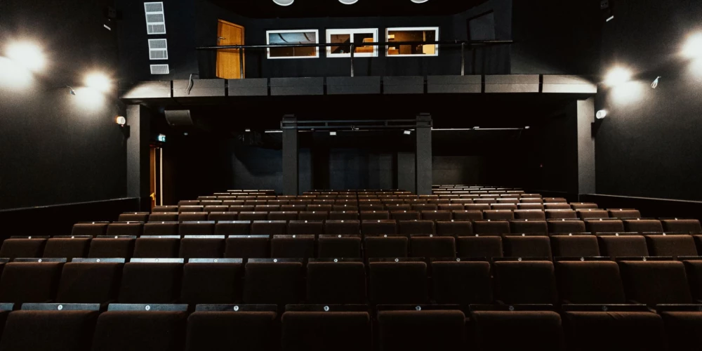 FOTO: ēkas un leģendas - Leļļu teātra raibā vēsture