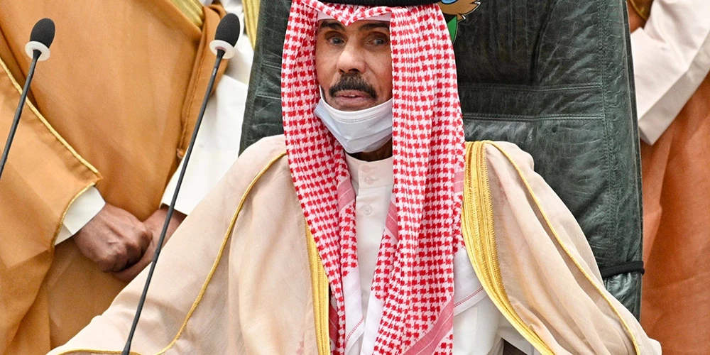 86 gadu vecumā miris Kuveitas emīrs šeihs Navafs; par viņa pēcteci ...