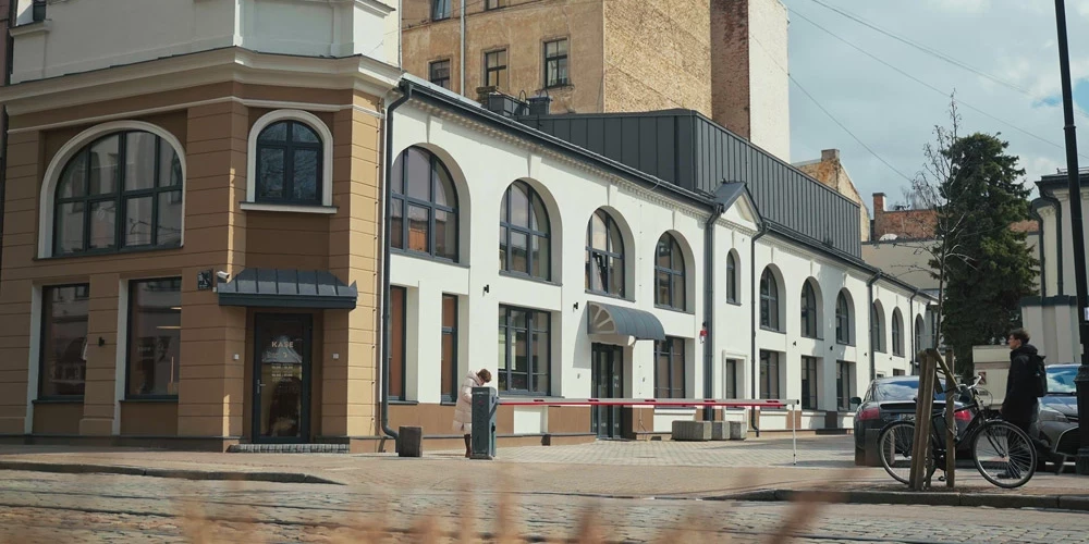 Video: ekskursija atjaunotajā Leļļu teātrī, kur top aizvien jaunas ...