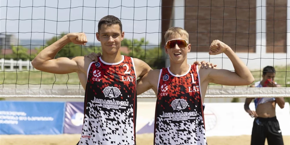 Pludmales volejbolisti Andrejevs un Dūdens izcīna bronzu U-18 Eiropas ...