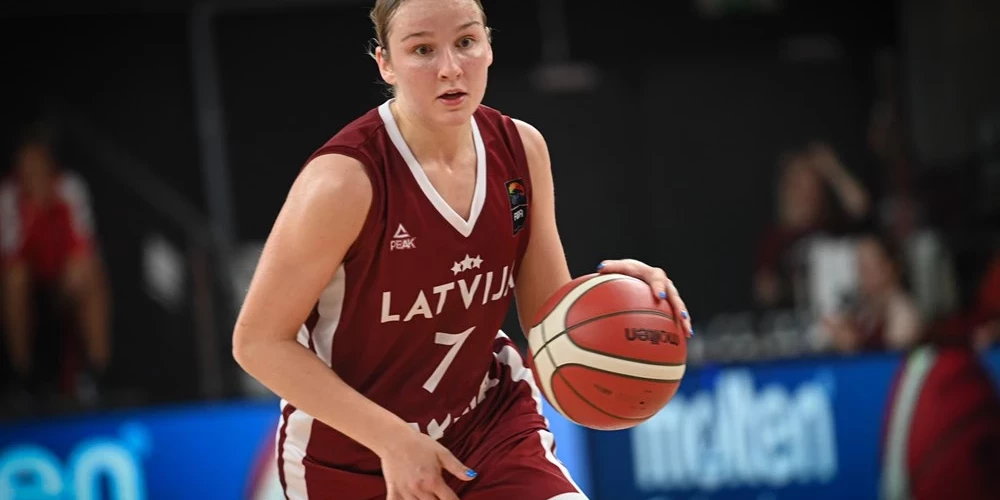 Enija Vīksne kļuvusi par labāko piespēlētāju U-20 Eiropas čempionātā