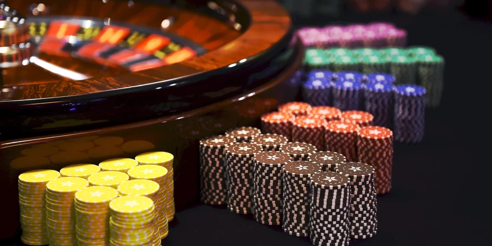 Vāc parakstus par azartspēļu slēptās reklāmas aizliegšanu