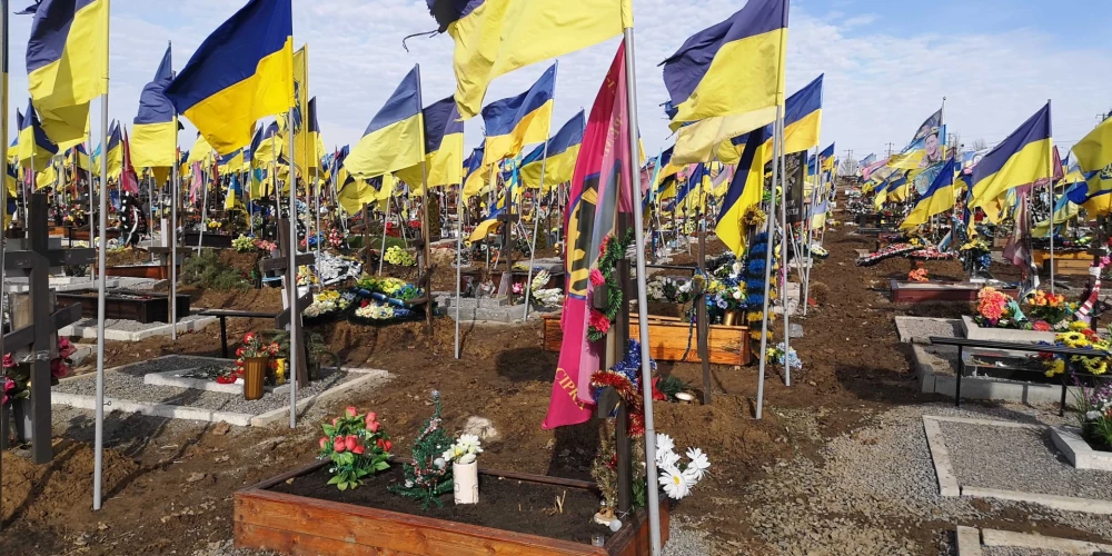 Ukraina un Krievija vienojas par 6000 kritušo karavīru apmaiņu