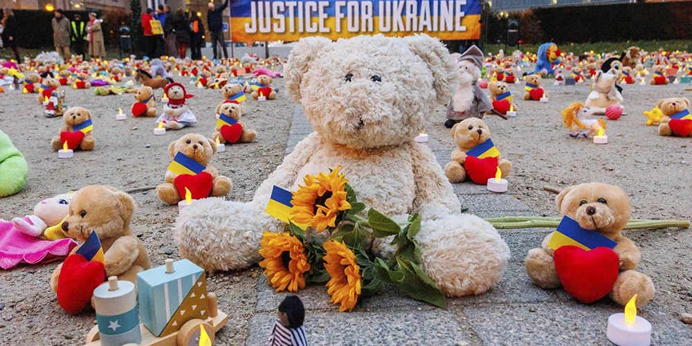 Krievija atver nozagto Ukrainas bērnu "vergu tirgu" - lietotāji var izvēlēties viņus pēc acu krāsas