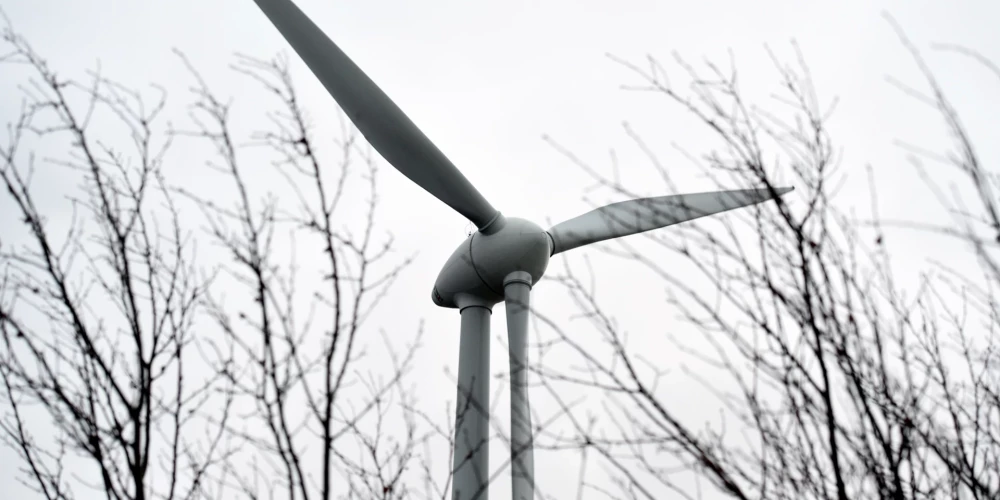 Ceturtdiena būs vējaina, Kurzemē gaiss iesils līdz +12 grādiem