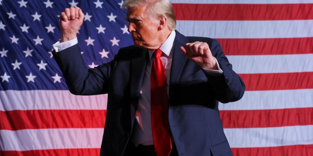 "The Telegraph": Tramps uzdevis legalizēt Putina kara laupījumu Ukrainā